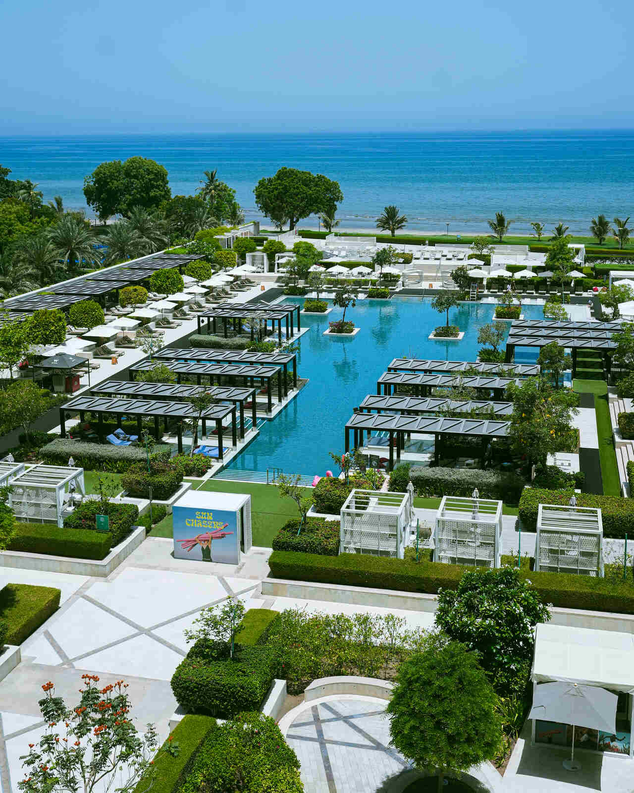 W Muscat Hosts First Sound Healing Session • The Luxury Bulletin